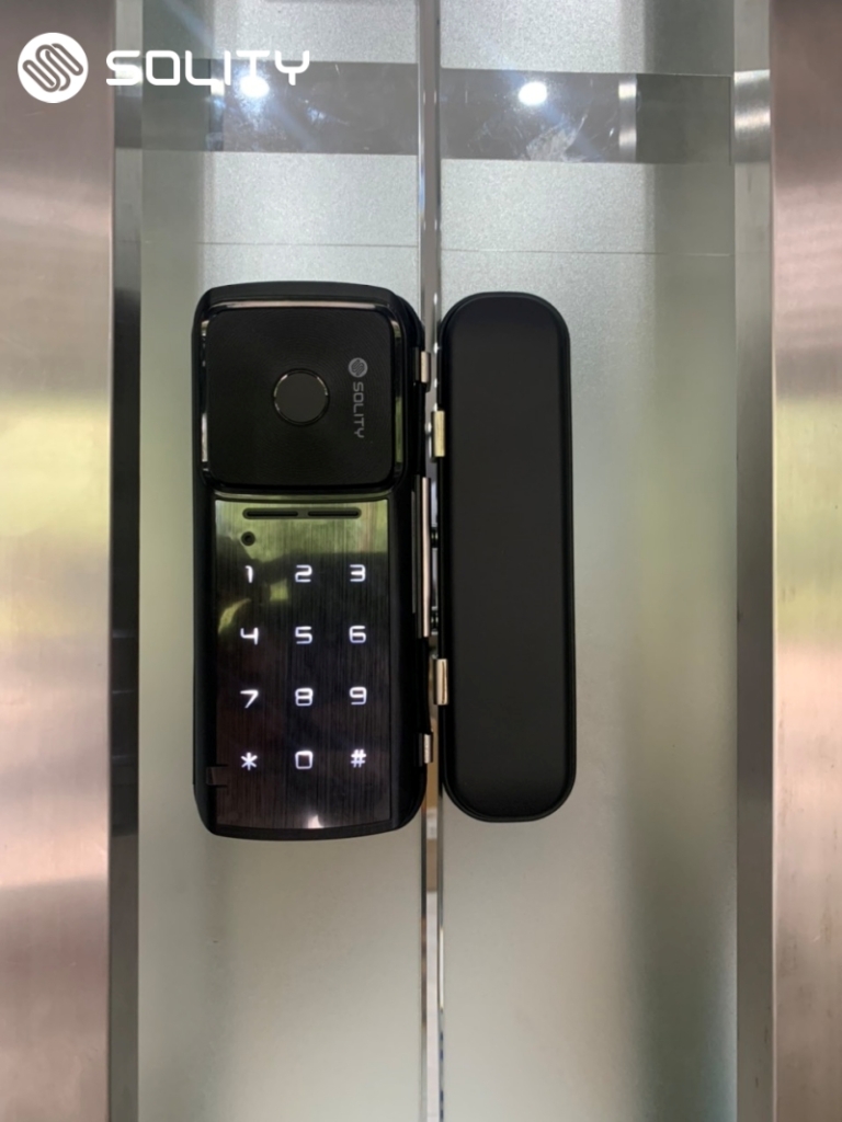 Khóa cửa điện tử không tay cầm Solity model GG-33B